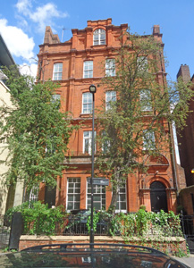 HOXTON HOUSE | Historycal Roots